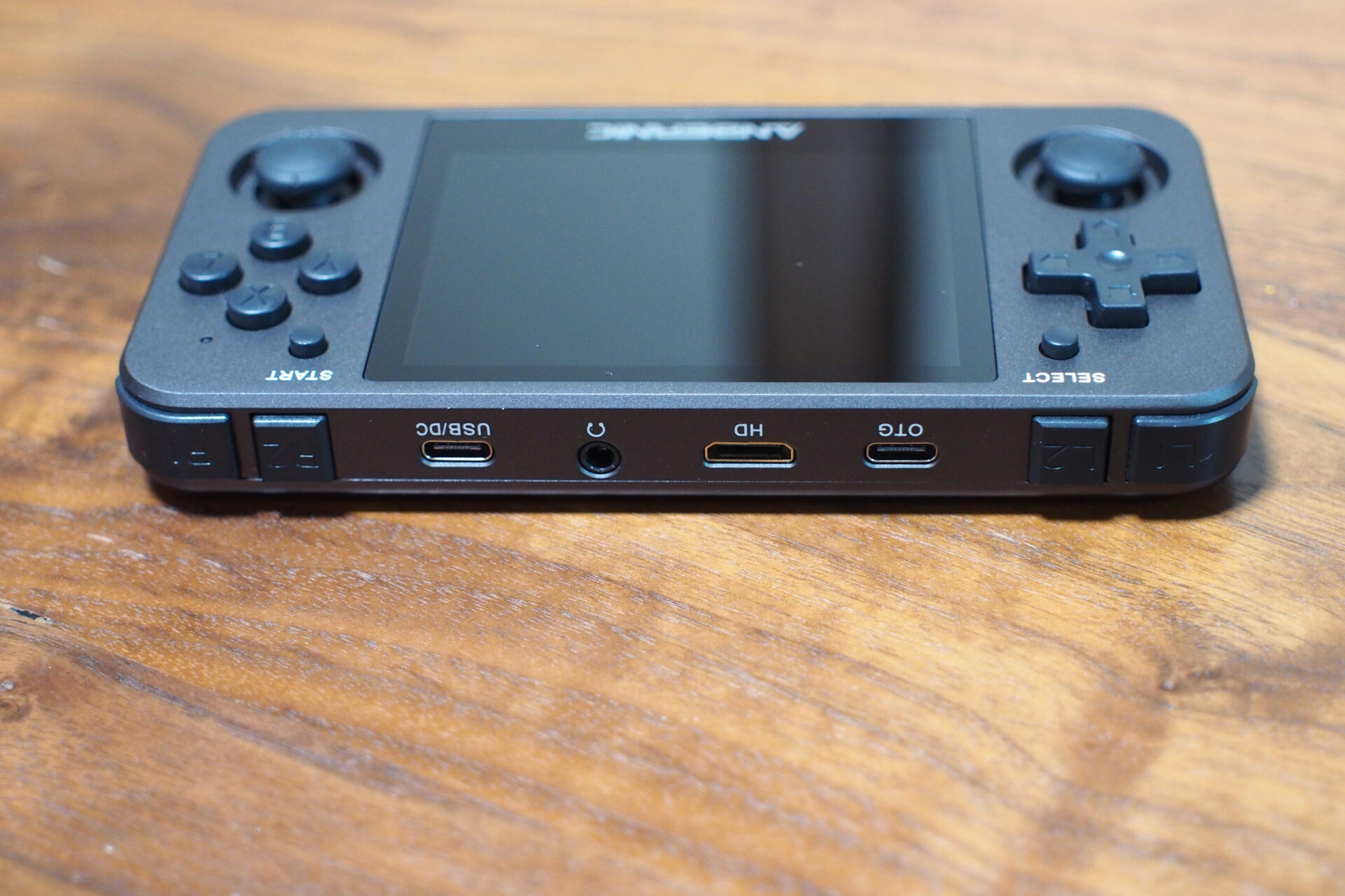 【レビュー】手にした人にしか分からない中華ゲーム機の頂点『RG350M』 | yoshives