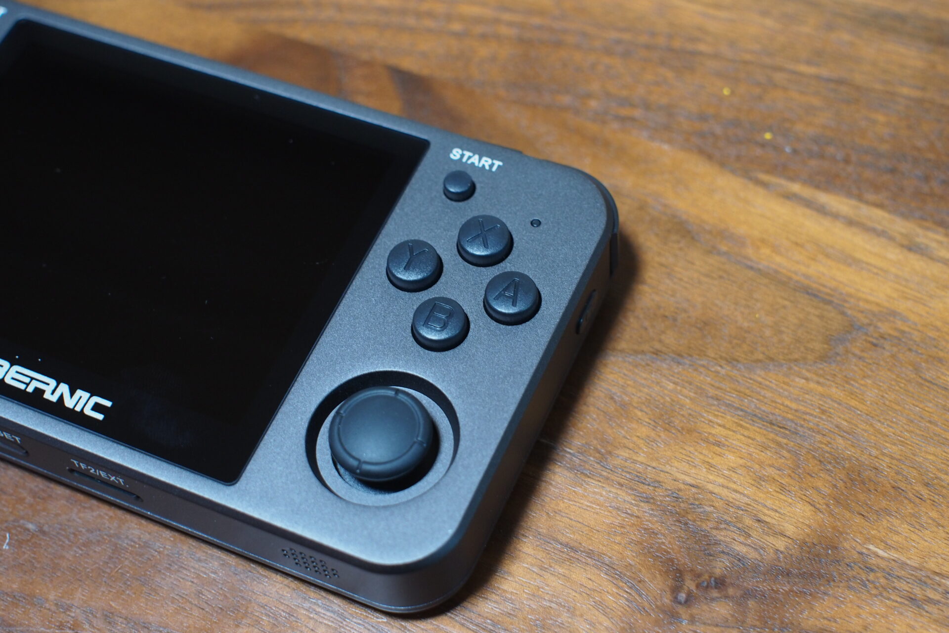 【レビュー】手にした人にしか分からない中華ゲーム機の頂点『RG350M』 | yoshives