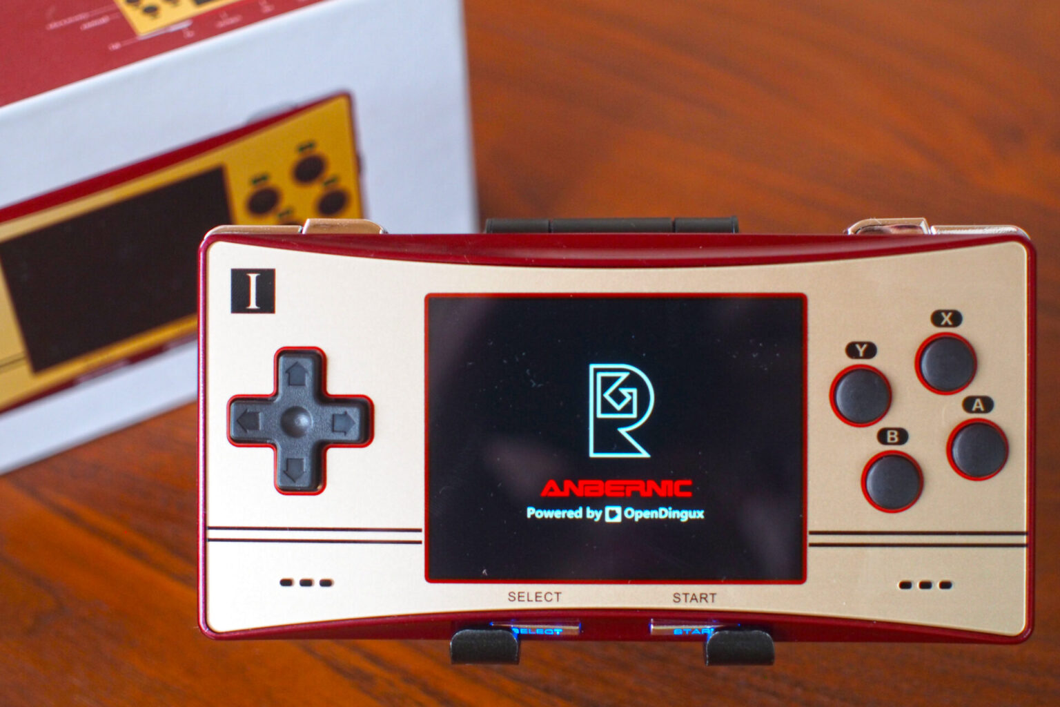 【レビュー】シェルの美しさで思う、技術の向上心が底知れないANBERNICの『RG300X』 | yoshives