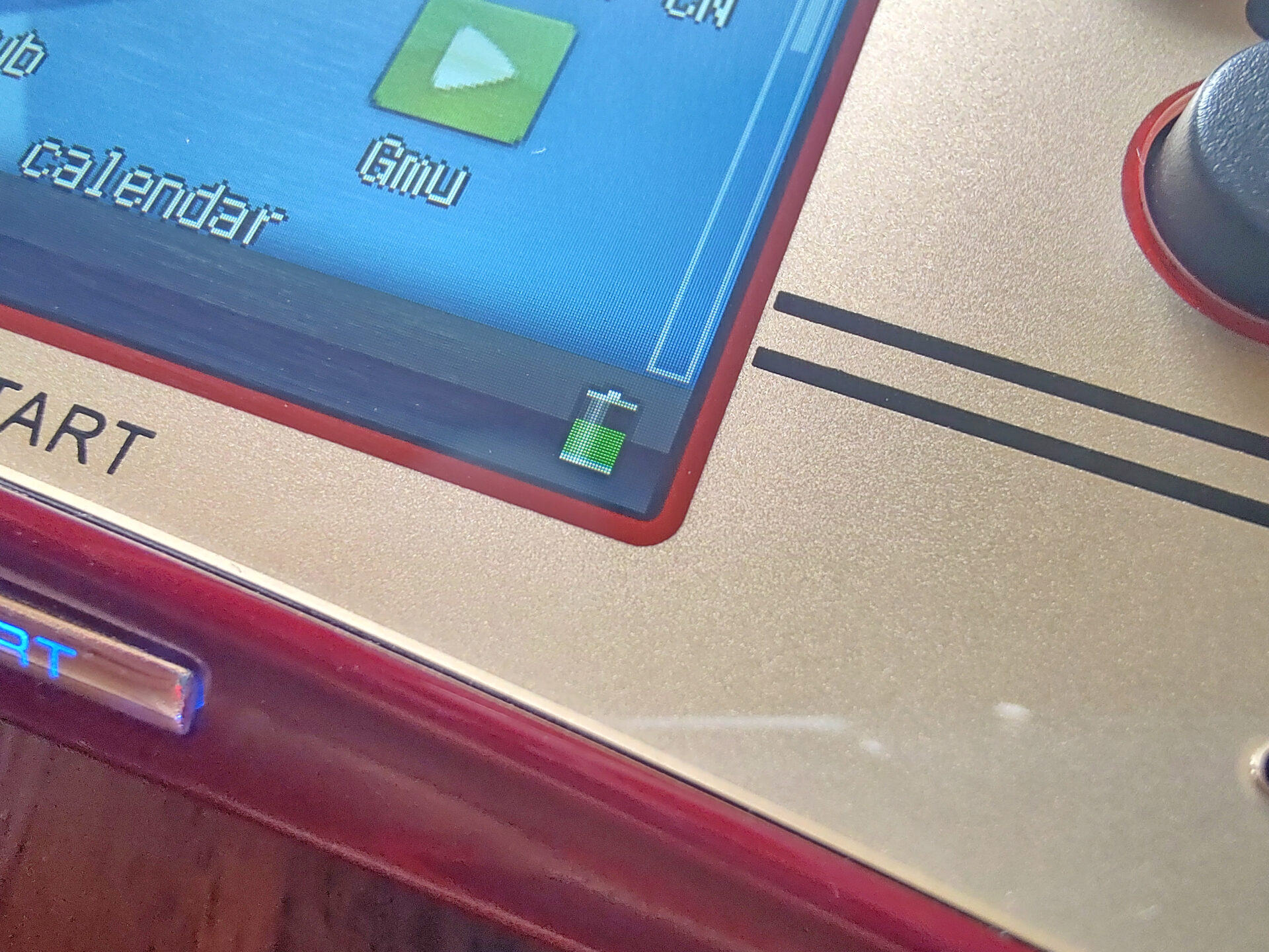 【RG300X】液晶画面を細かく見てみる＆エミュレータのスケーリングを改善する | yoshives