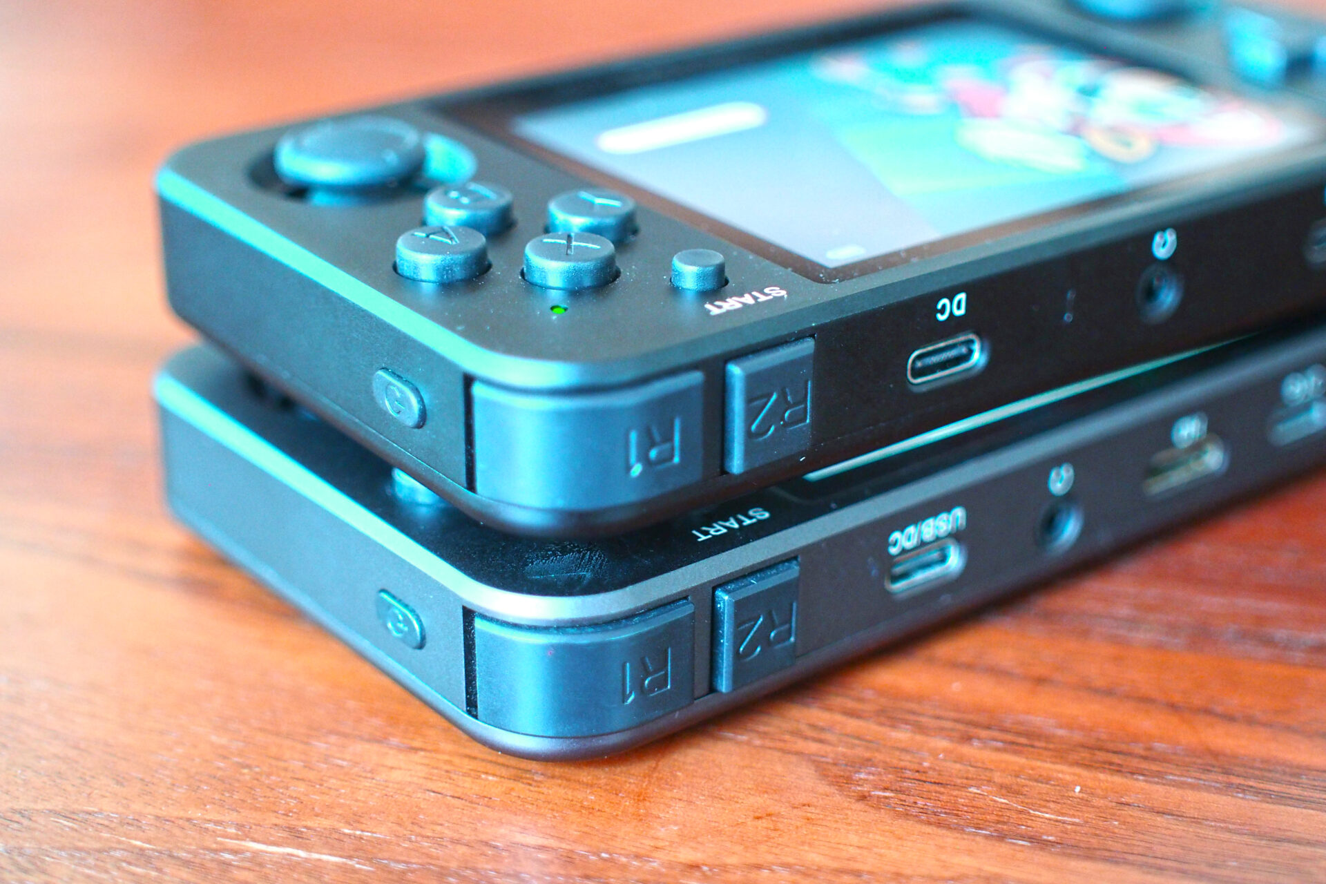 【レビュー】えっ？まだ高解像度端末を持ってないの？じゃあこれ購入じゃん！『RG351MP』 | yoshives