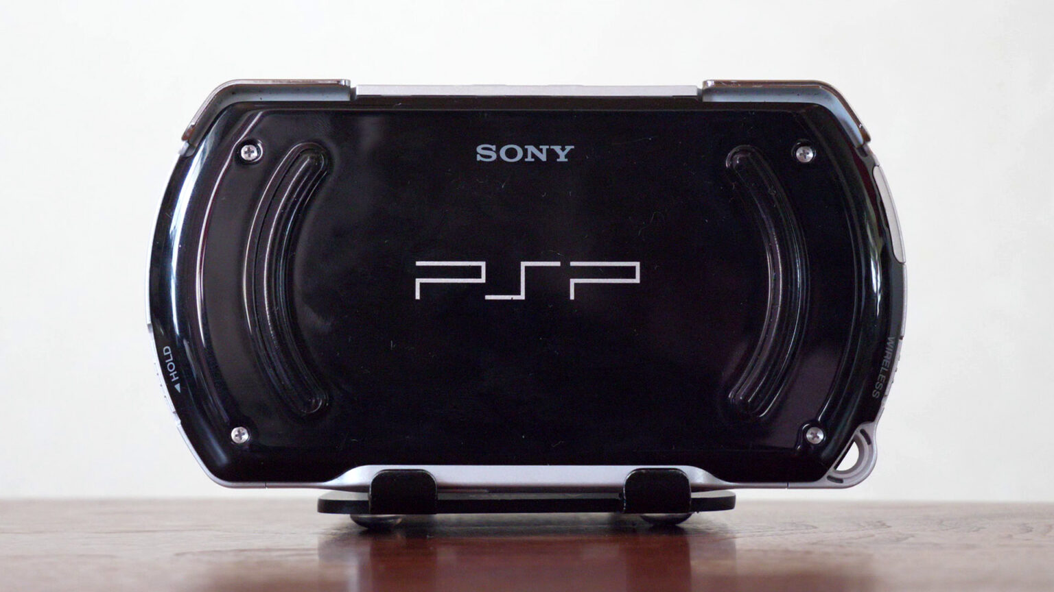 【レビュー】PSP GOは2022年の今こそ至高の端末だね | yoshives