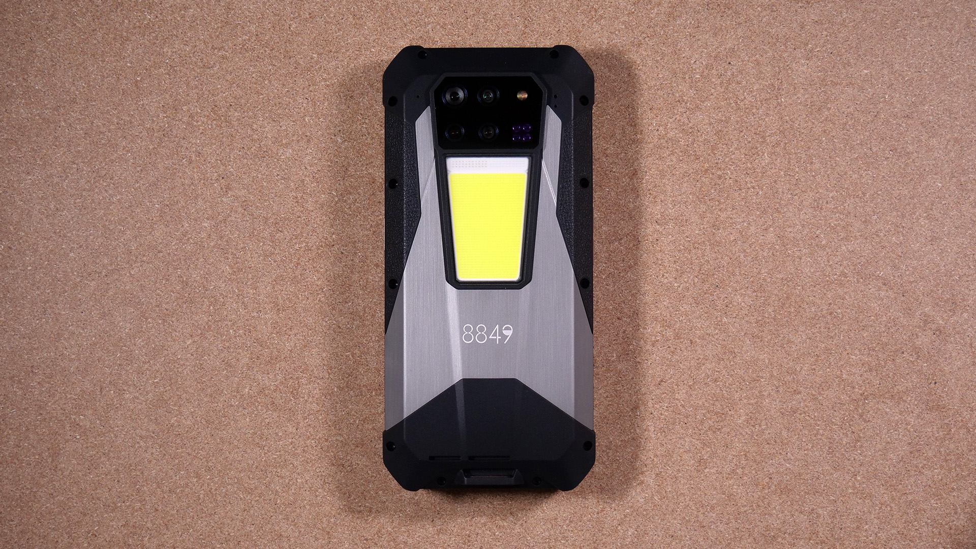 【レビュー】もはやスマホではない何か『8849 Tank 3 Pro』 | yoshives