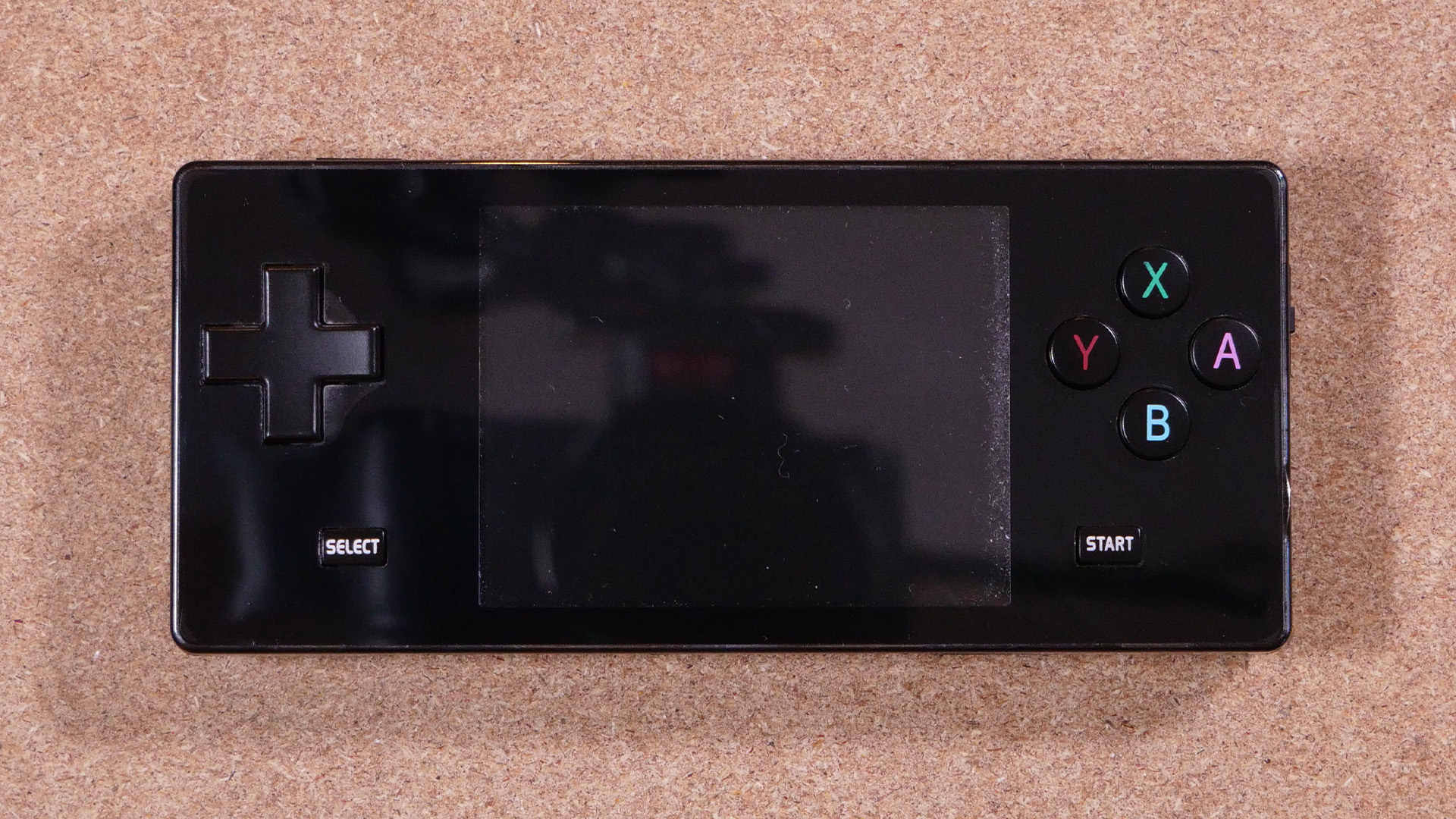 【レビュー】今見てもカッコよすぎる！！！伝説の名機『丁果 Dingoo A320』 | yoshives