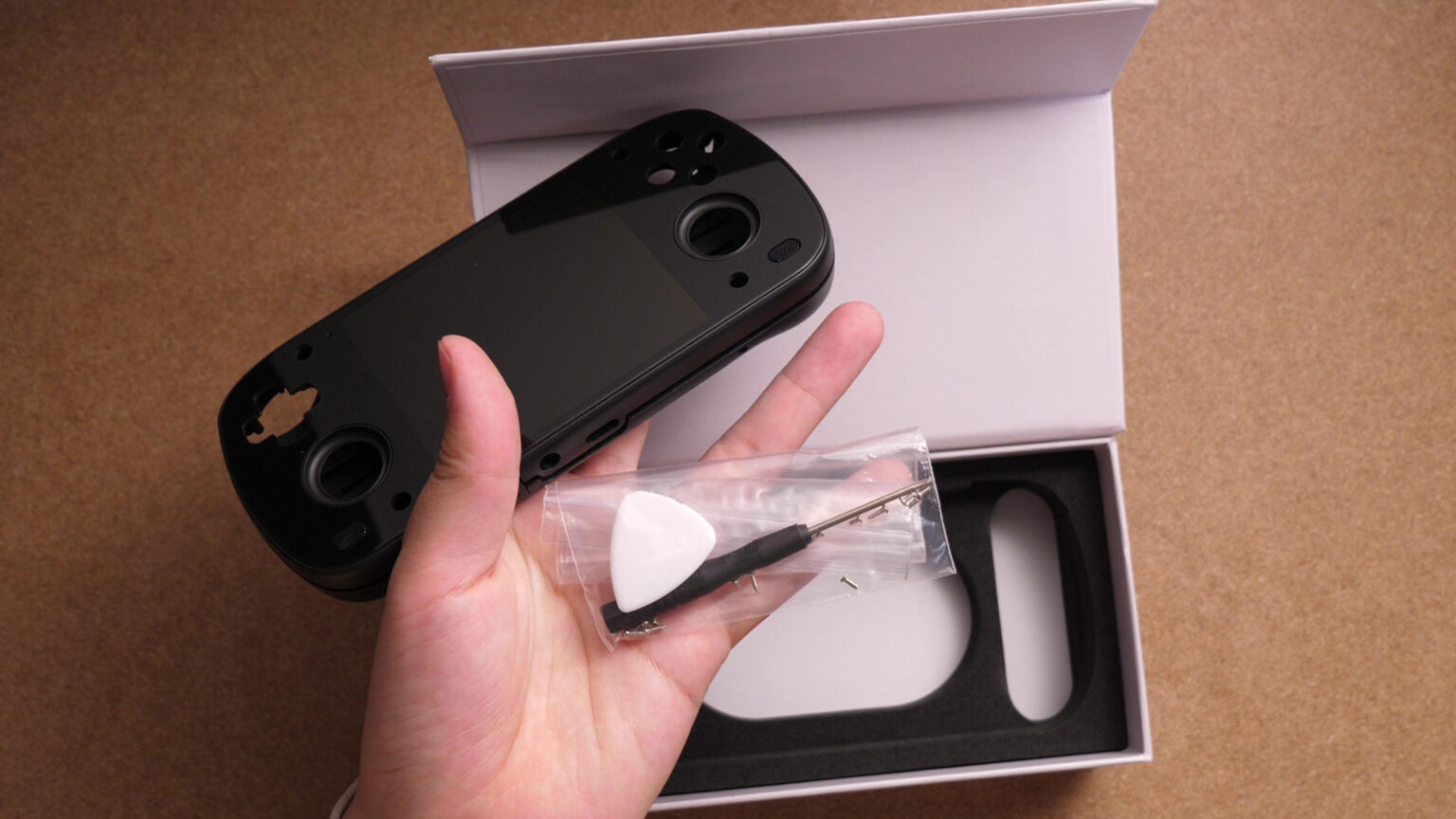 【レビュー】負の面発覚で逆に超絶進化した『Retroid Pocket Mini V2』 | yoshives