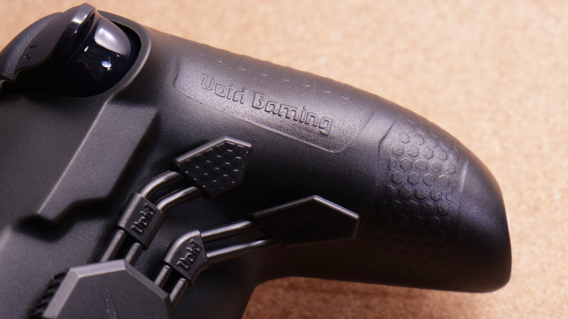 【レビュー】オーダーメイドコントローラー『Void INTUITION PRO』 | yoshives