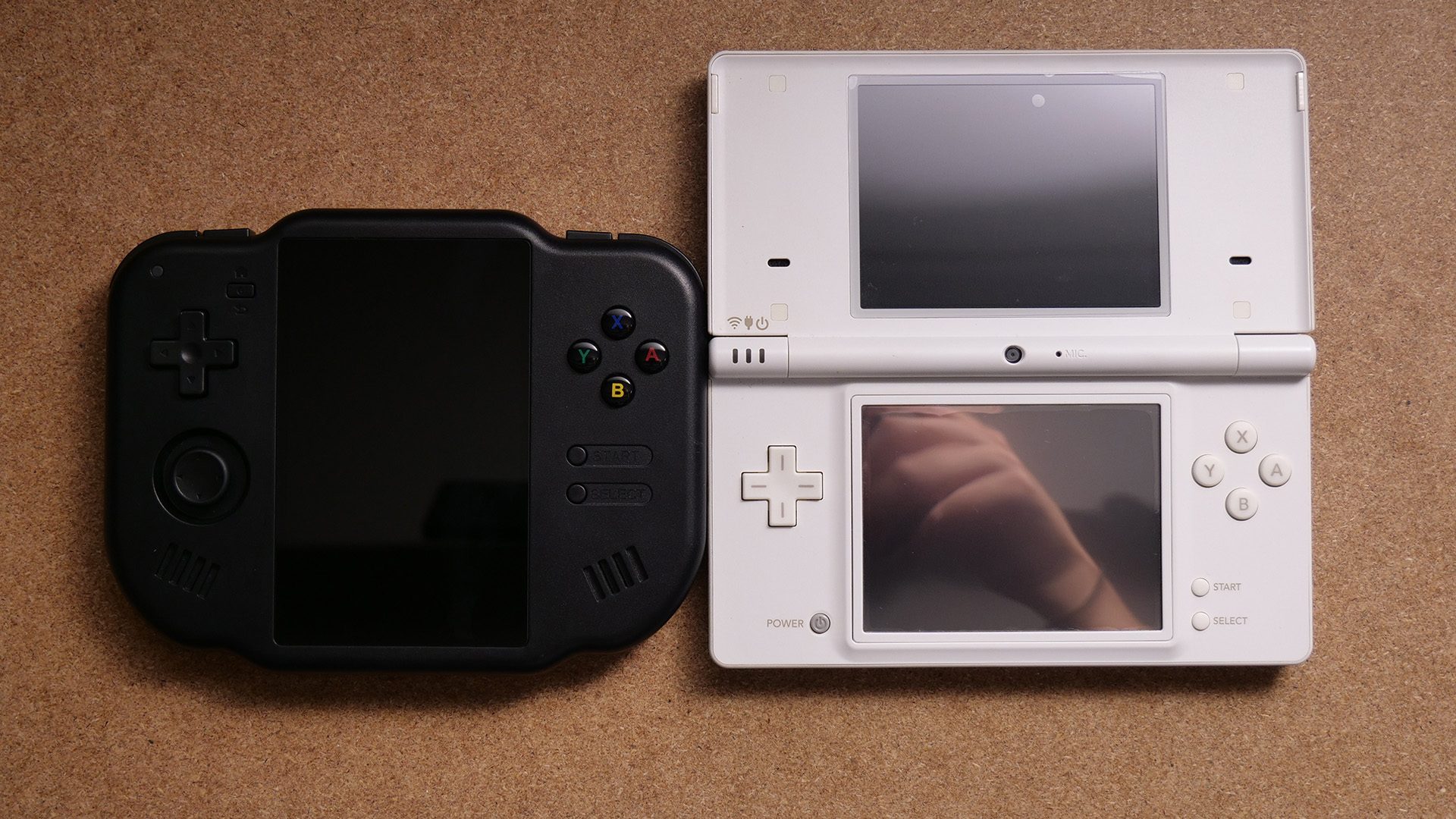 【レビュー】このサイズ感が脳を焼く…『Ampown MagicX Zero40』 | yoshives